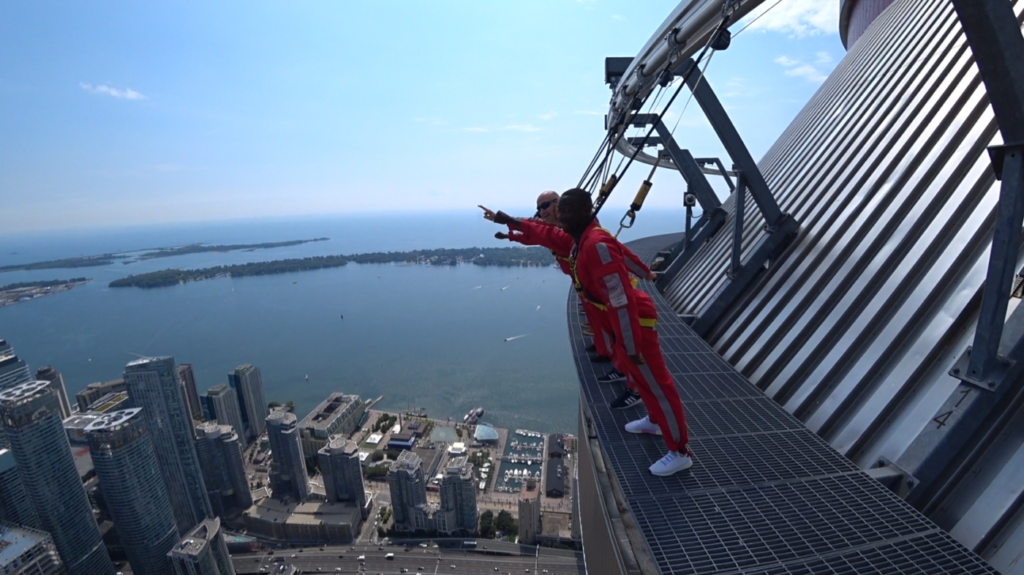 Edge Walk am CN-Tower in Toronto - Nervenkitzel pur - Reisetipps weltweit